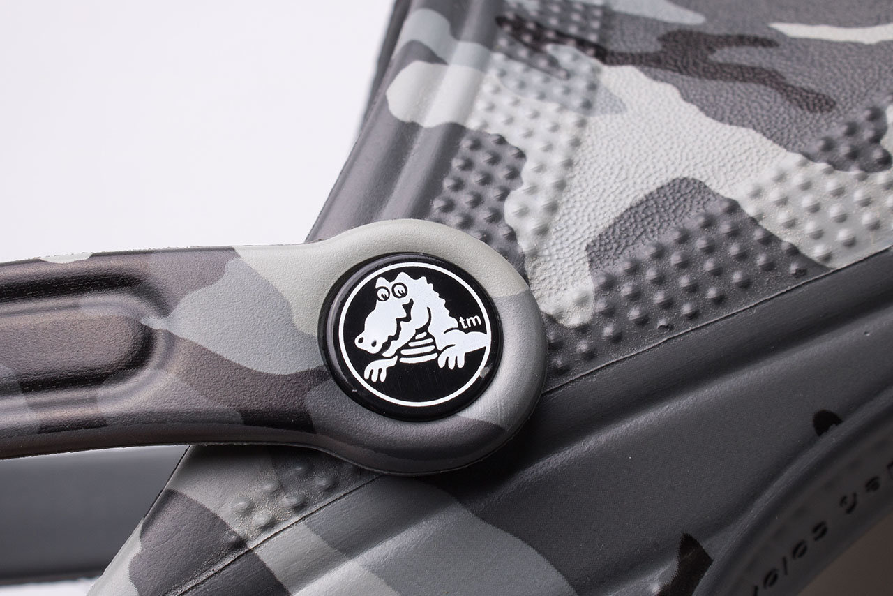 Chodaki CROCS CLASSIC CAMO CLOG 206454-0IE - sklep in:motion.pl