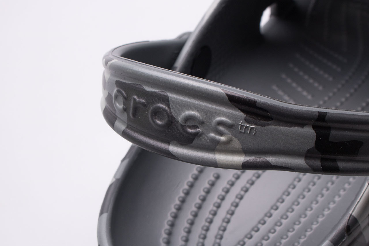 Chodaki CROCS CLASSIC CAMO CLOG 206454-0IE - sklep in:motion.pl