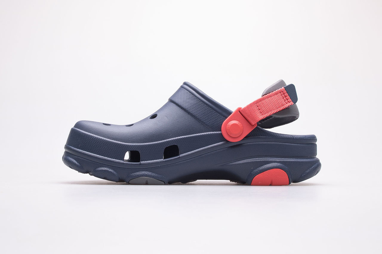 Chodaki dziecięce CROCS ALL TERAIN KIDS CLOG 207458-410 - sklep in ...