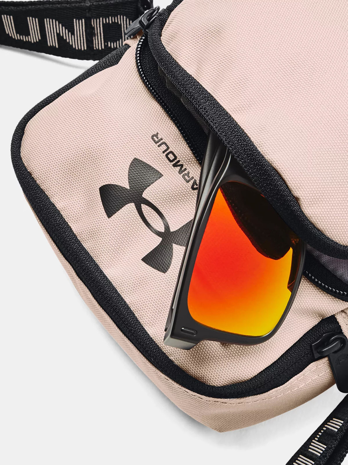 Saszetka UNDER ARMOUR 1364192-667 - sklep inmotion.pl